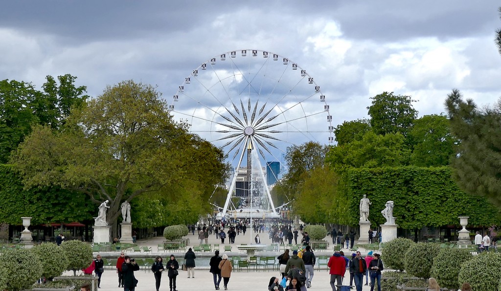 Paris Ferris wheel - BoomerVoice